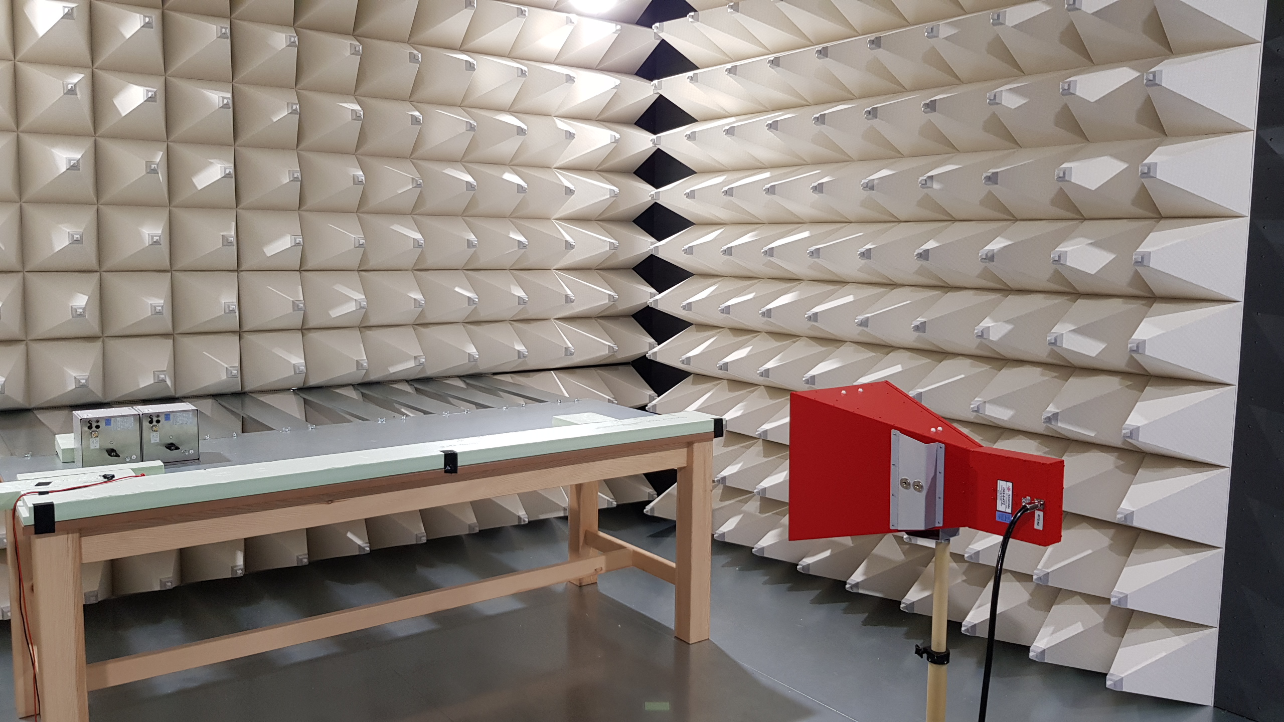 AKUVIB Strengthens EMC Testing Capabilities for the Automotive Sector